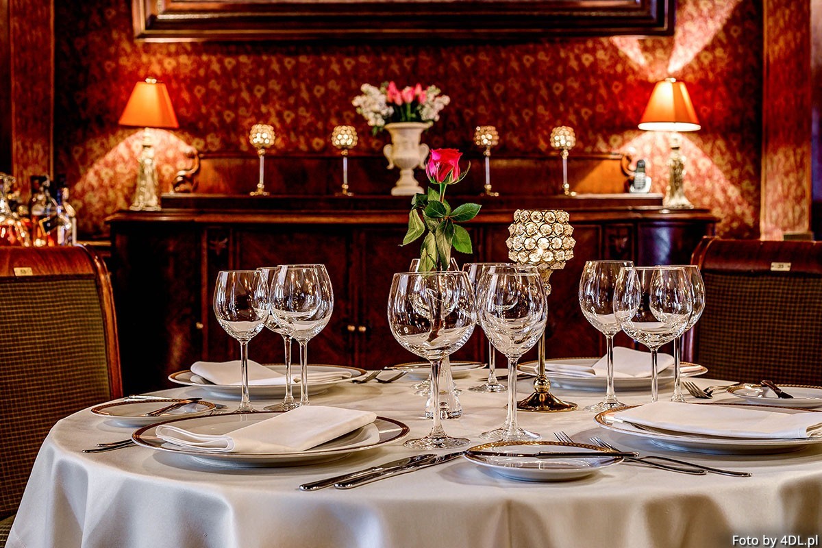 11 eleganckich restauracji w centrum Warszawy - GdzieZjesc.info